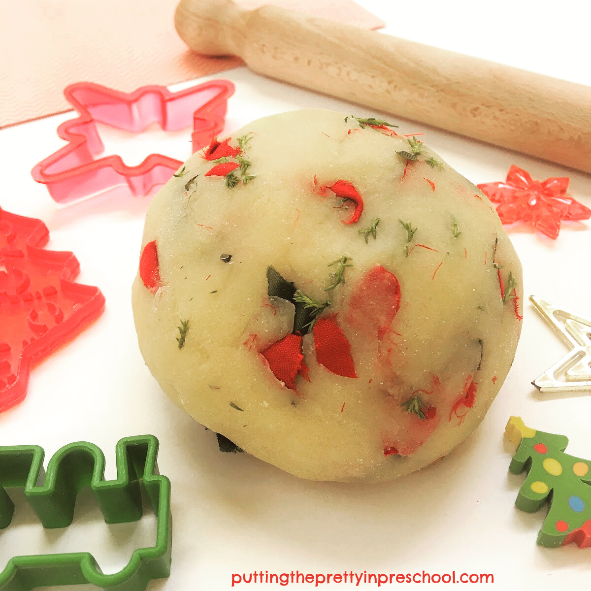 Lemon -scented Christmas Playdough